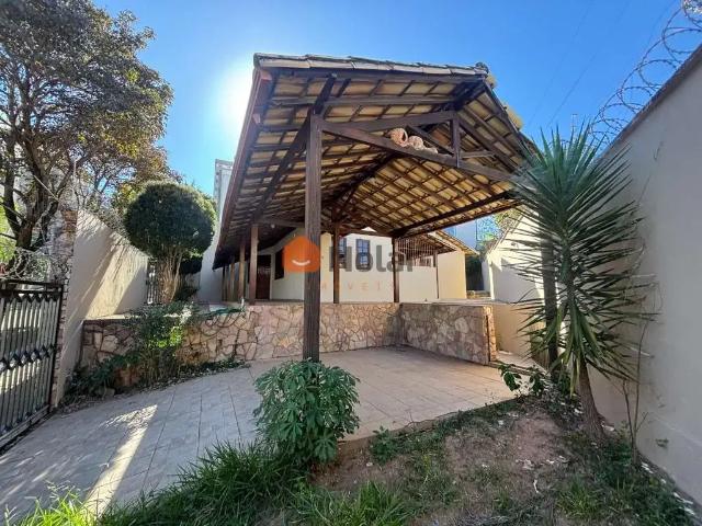 Casa / Sobrado para Venda em Belo Horizonte/MG Fernão Dias 3 Quartos
