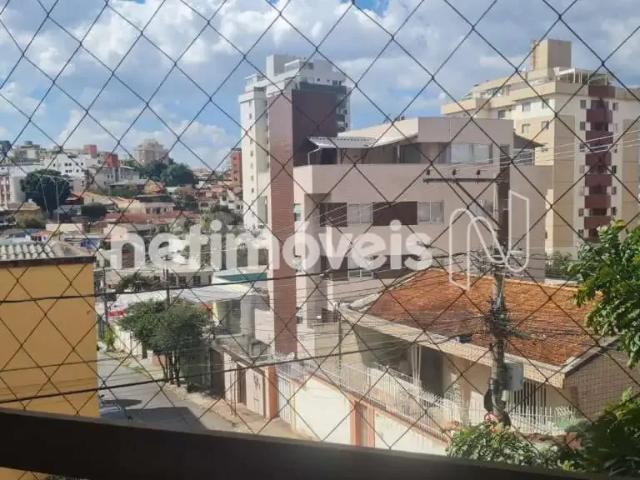 Casa / Sobrado para Venda em Belo Horizonte/MG Floresta 6 Quartos