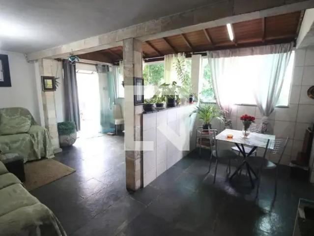 Casa / Sobrado para Venda em Belo Horizonte/MG Glória 4 Quartos