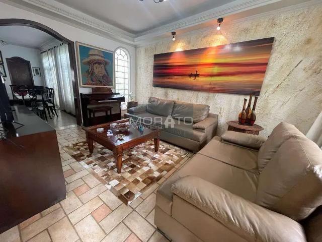 Casa / Sobrado para Venda em Belo Horizonte/MG Glória 5 Quartos