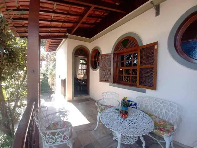 Casa / Sobrado para Venda em Belo Horizonte/MG Grajaú 5 Quartos