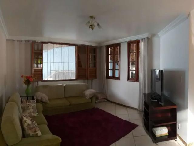 Casa / Sobrado para Venda em Belo Horizonte/MG Heliópolis 4 Quartos