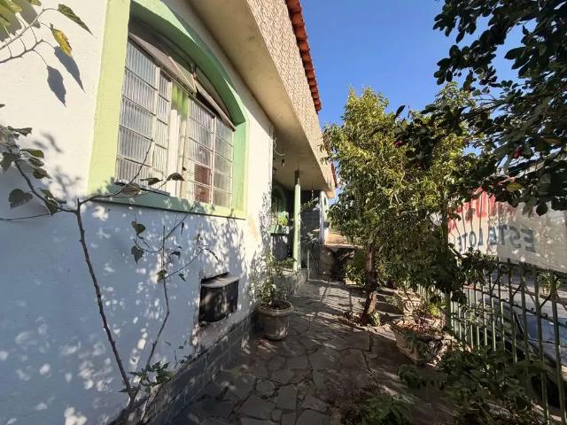 Casa / Sobrado para Venda em Belo Horizonte/MG Itapoã 3 Quartos