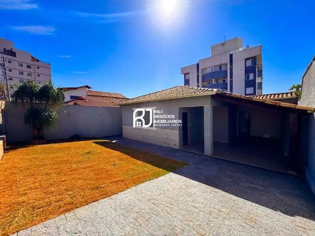 Casa / Sobrado para Venda em Belo Horizonte/MG Itapoã 4 Quartos