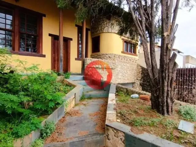 Casa / Sobrado para Venda em Belo Horizonte/MG Itapoã 4 Quartos