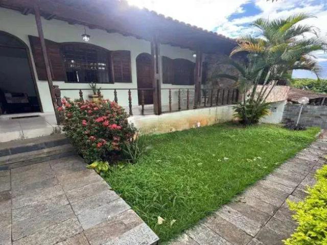 Casa / Sobrado para Venda em Belo Horizonte/MG Itapoã 4 Quartos