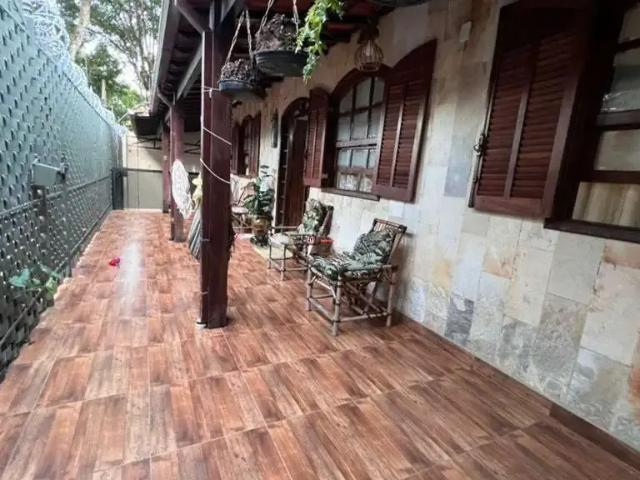 Casa / Sobrado para Venda em Belo Horizonte/MG Itapoã 5 Quartos