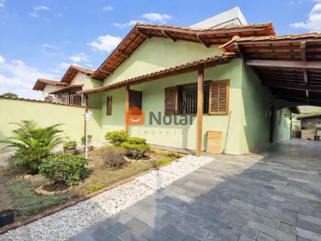 Casa / Sobrado para Venda em Belo Horizonte/MG Ipê 4 Quartos