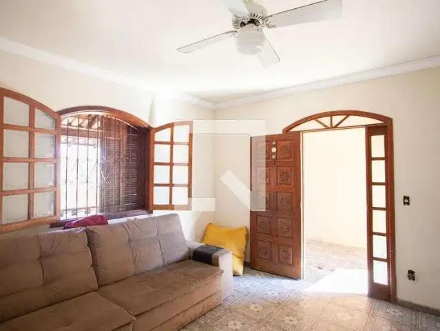 Casa / Sobrado para Venda em Belo Horizonte/MG Jaqueline 3 Quartos