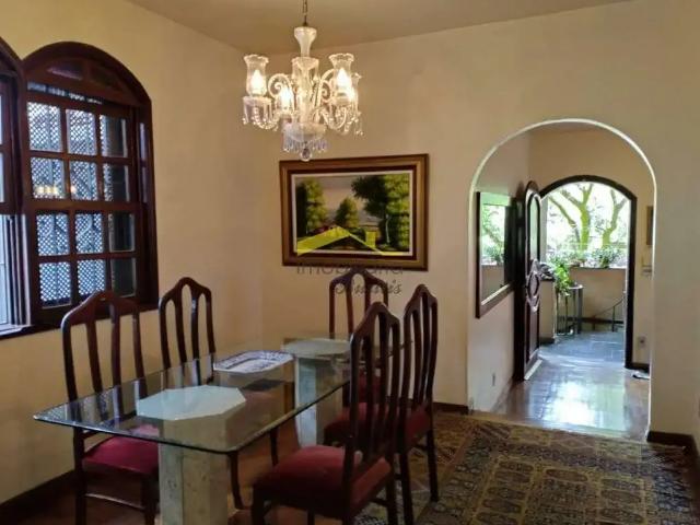 Casa / Sobrado para Venda em Belo Horizonte/MG Jardim América 4 Quartos
