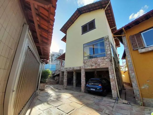 Casa / Sobrado para Venda em Belo Horizonte/MG Palmares 5 Quartos
