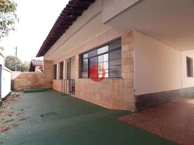 Casa / Sobrado para Venda em Belo Horizonte/MG Pampulha 3 Quartos