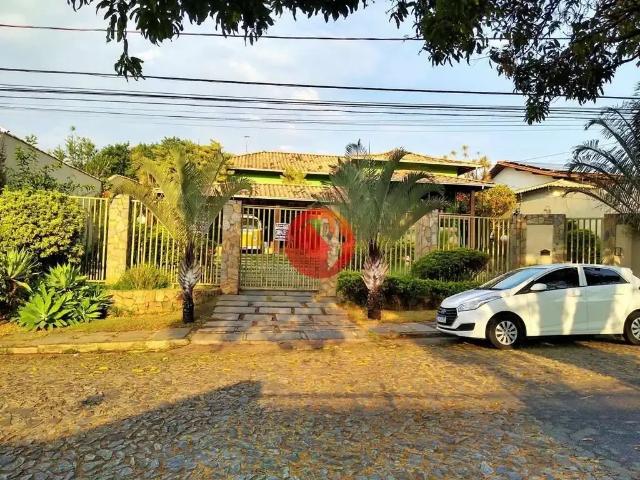 Casa / Sobrado para Venda em Belo Horizonte/MG Pampulha 4 Quartos