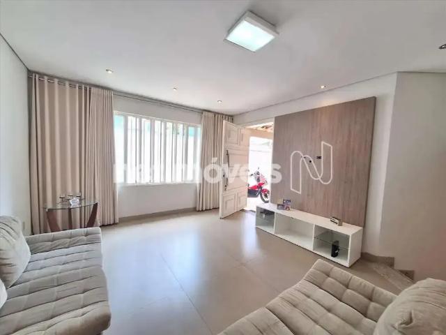 Casa / Sobrado para Venda em Belo Horizonte/MG Paquetá 3 Quartos