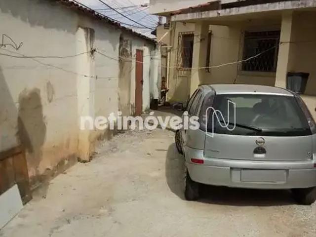 Casa / Sobrado para Venda em Belo Horizonte/MG Pirajá 3 Quartos