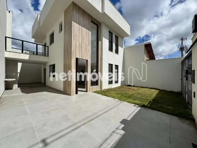 Casa / Sobrado para Venda em Belo Horizonte/MG Planalto 3 Quartos