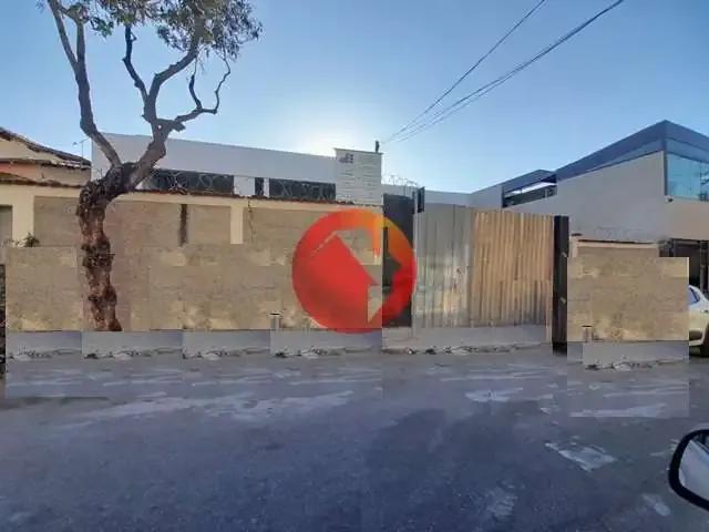 Casa / Sobrado para Venda em Belo Horizonte/MG Planalto 3 Quartos