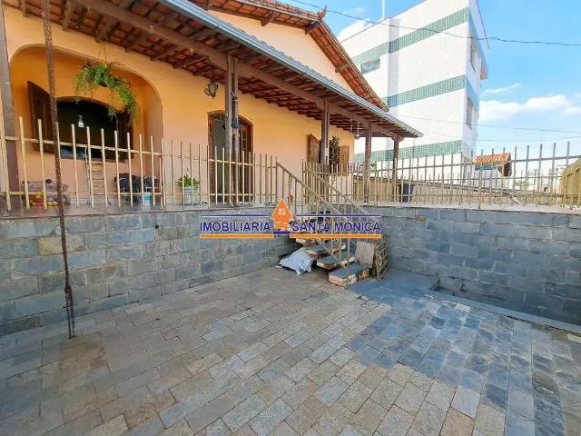 Casa / Sobrado para Venda em Belo Horizonte/MG Planalto 3 Quartos