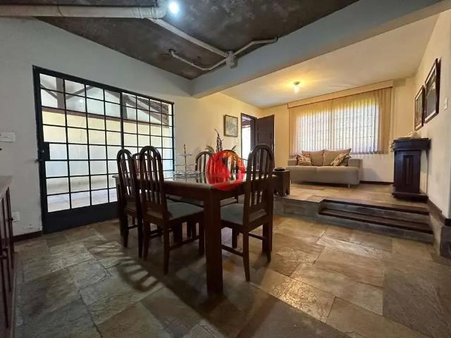 Casa / Sobrado para Venda em Belo Horizonte/MG Planalto 4 Quartos