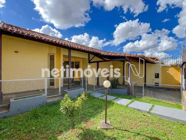 Casa / Sobrado para Venda em Belo Horizonte/MG Planalto 4 Quartos