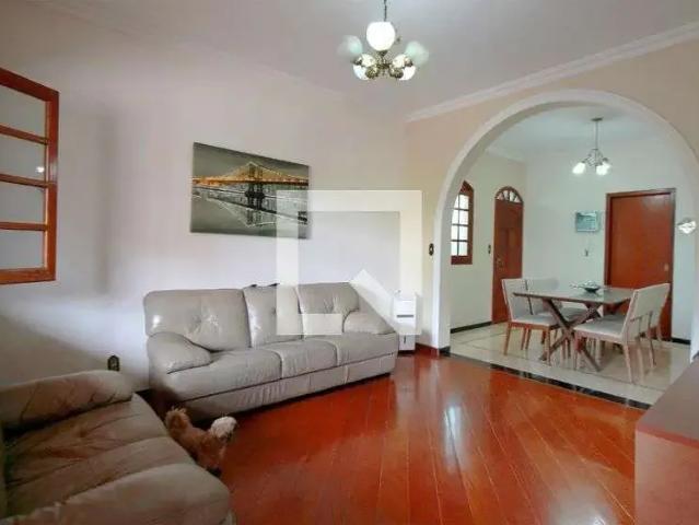 Casa / Sobrado para Venda em Belo Horizonte/MG Pompéia 5 Quartos