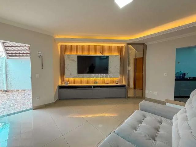 Casa / Sobrado para Venda em Belo Horizonte/MG São João Batista 3 Quartos