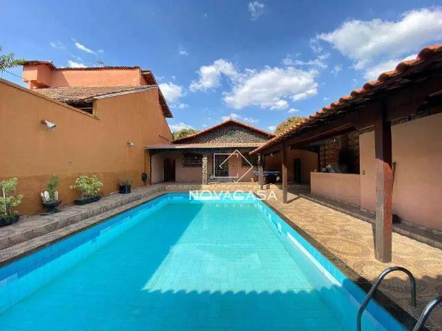Casa / Sobrado para Venda em Belo Horizonte/MG São João Batista 4 Quartos