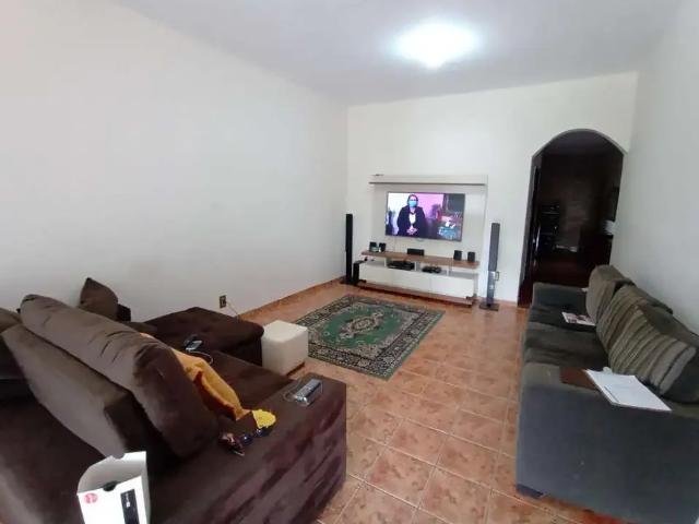 Casa / Sobrado para Venda em Belo Horizonte/MG São João Batista 4 Quartos