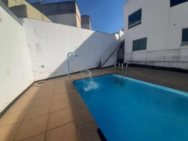 Casa / Sobrado para Venda em Belo Horizonte/MG São João Batista 5 Quartos