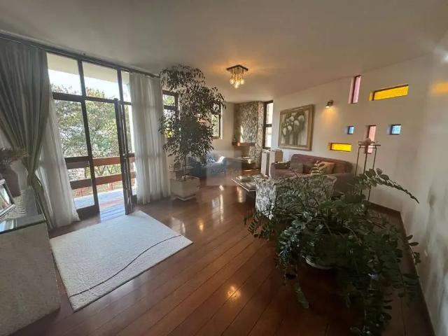Casa / Sobrado para Venda em Belo Horizonte/MG São Lucas 4 Quartos