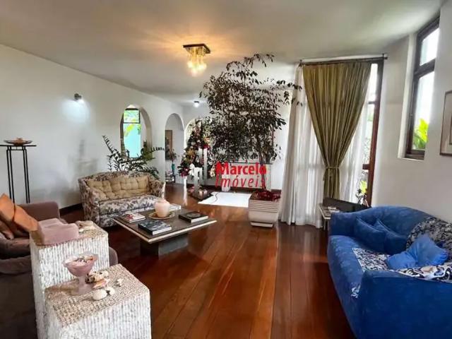 Casa / Sobrado para Venda em Belo Horizonte/MG São Lucas 4 Quartos
