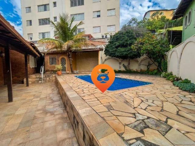Casa / Sobrado para Venda em Belo Horizonte/MG São Lucas 7 Quartos