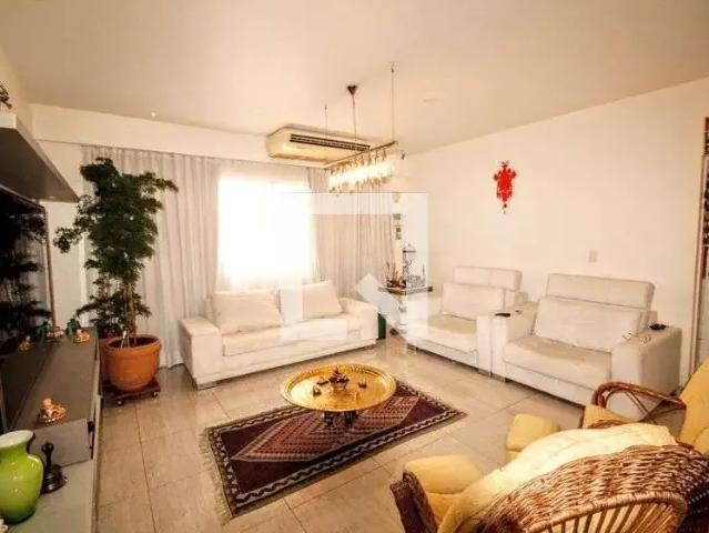 Casa / Sobrado para Venda em Belo Horizonte/MG São Lucas 8 Quartos