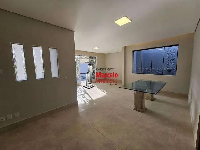 Casa / Sobrado para Venda em Belo Horizonte/MG São Lucas 3 Quartos