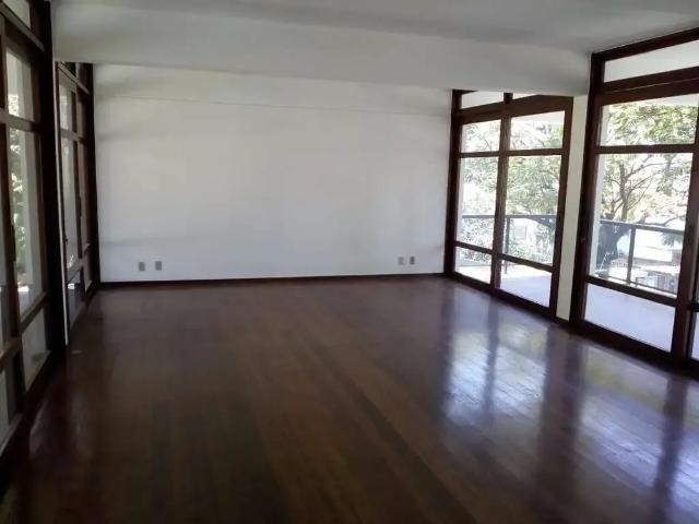 Casa / Sobrado para Venda em Belo Horizonte/MG São Luiz 5 Quartos