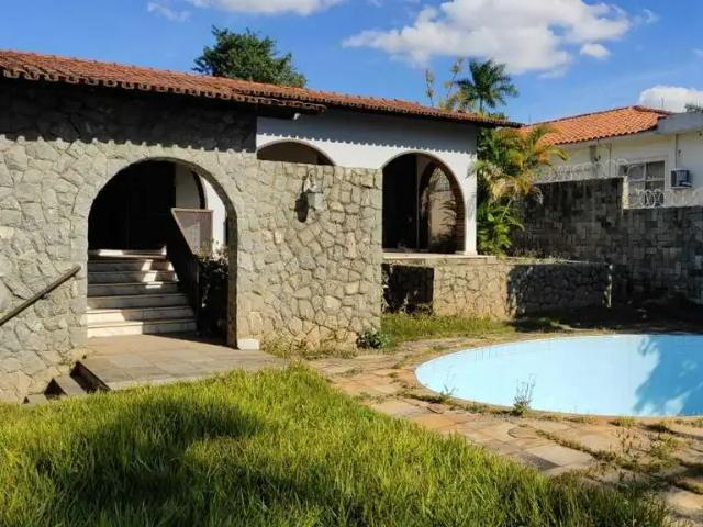 Casa / Sobrado para Venda em Belo Horizonte/MG São Luiz 5 Quartos