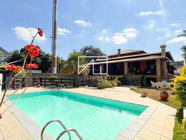 Casa / Sobrado para Venda em Belo Horizonte/MG São Luiz 6 Quartos