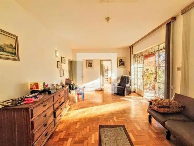 Casa / Sobrado para Venda em Belo Horizonte/MG Sagrada Família 4 Quartos
