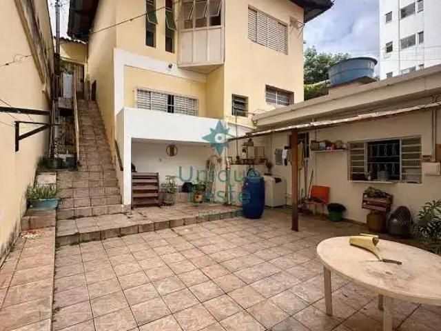 Casa / Sobrado para Venda em Belo Horizonte/MG Sagrada Família 4 Quartos