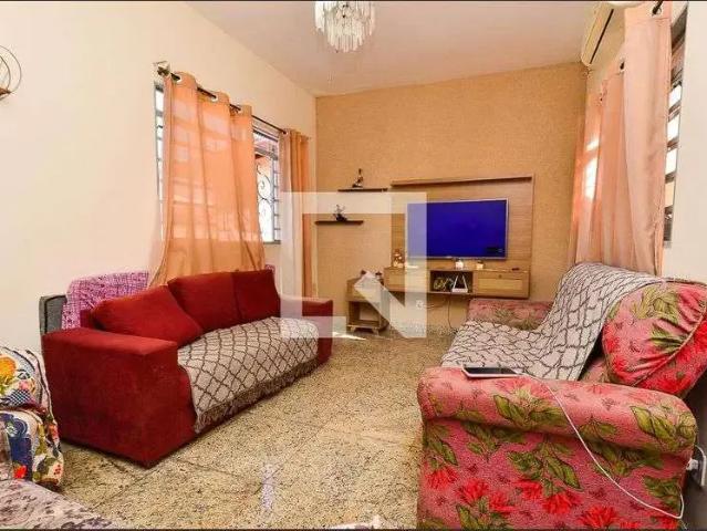 Casa / Sobrado para Venda em Belo Horizonte/MG Sagrada Família 4 Quartos