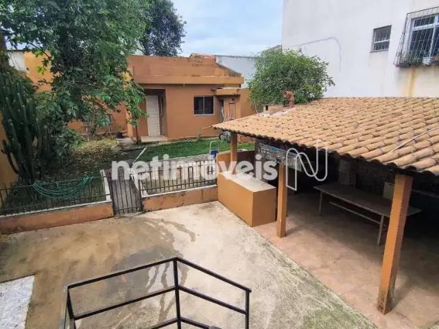 Casa / Sobrado para Venda em Belo Horizonte/MG Sagrada Família 4 Quartos