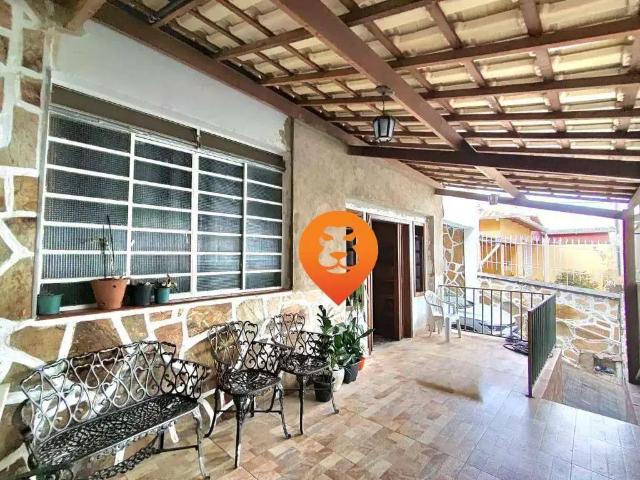Casa / Sobrado para Venda em Belo Horizonte/MG Sagrada Família 4 Quartos