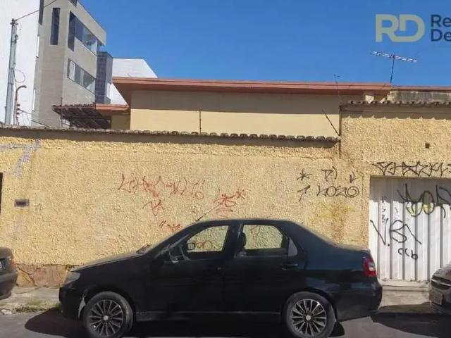 Casa / Sobrado para Venda em Belo Horizonte/MG Sagrada Família 4 Quartos