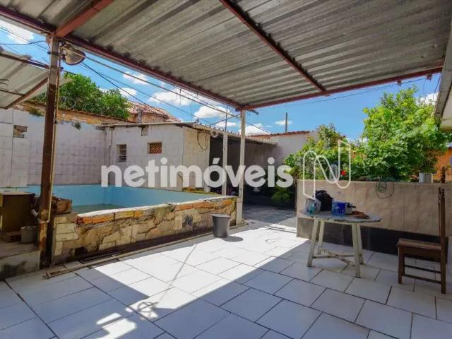Casa / Sobrado para Venda em Belo Horizonte/MG Sagrada Família 4 Quartos
