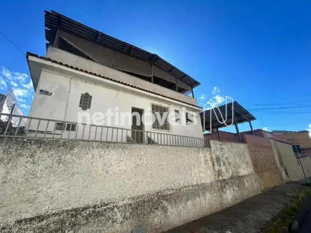 Casa / Sobrado para Venda em Belo Horizonte/MG Sagrada Família 6 Quartos