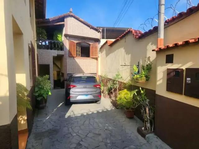 Casa / Sobrado para Venda em Belo Horizonte/MG Sagrada Família 8 Quartos