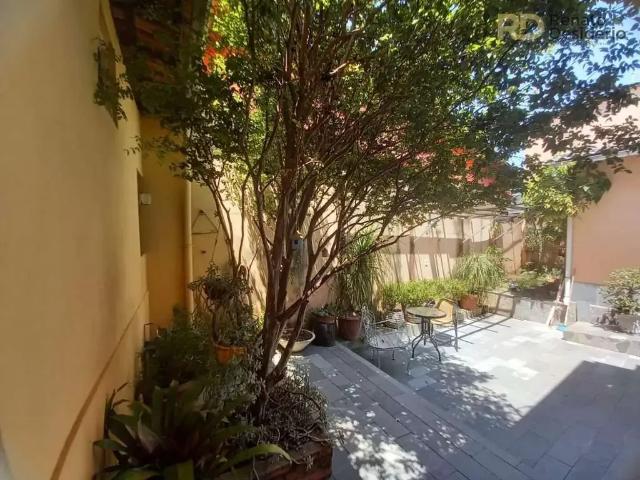 Casa / Sobrado para Venda em Belo Horizonte/MG Sagrada Família 2 Quartos