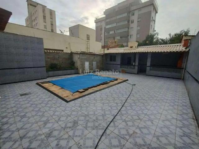 Casa / Sobrado para Venda em Belo Horizonte/MG Sagrada Família 3 Quartos