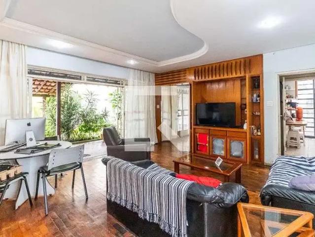 Casa / Sobrado para Venda em Belo Horizonte/MG Sagrada Família 3 Quartos