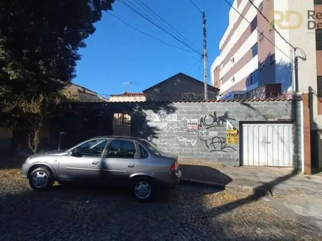 Casa / Sobrado para Venda em Belo Horizonte/MG Sagrada Família 3 Quartos